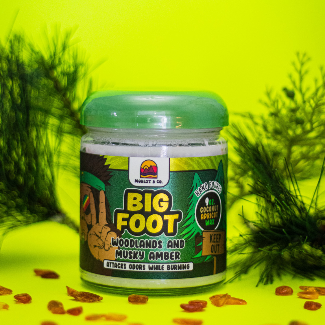 Big Foot Odor Fighting Candle - Woodlands, Amber & Musk – Modest & Co